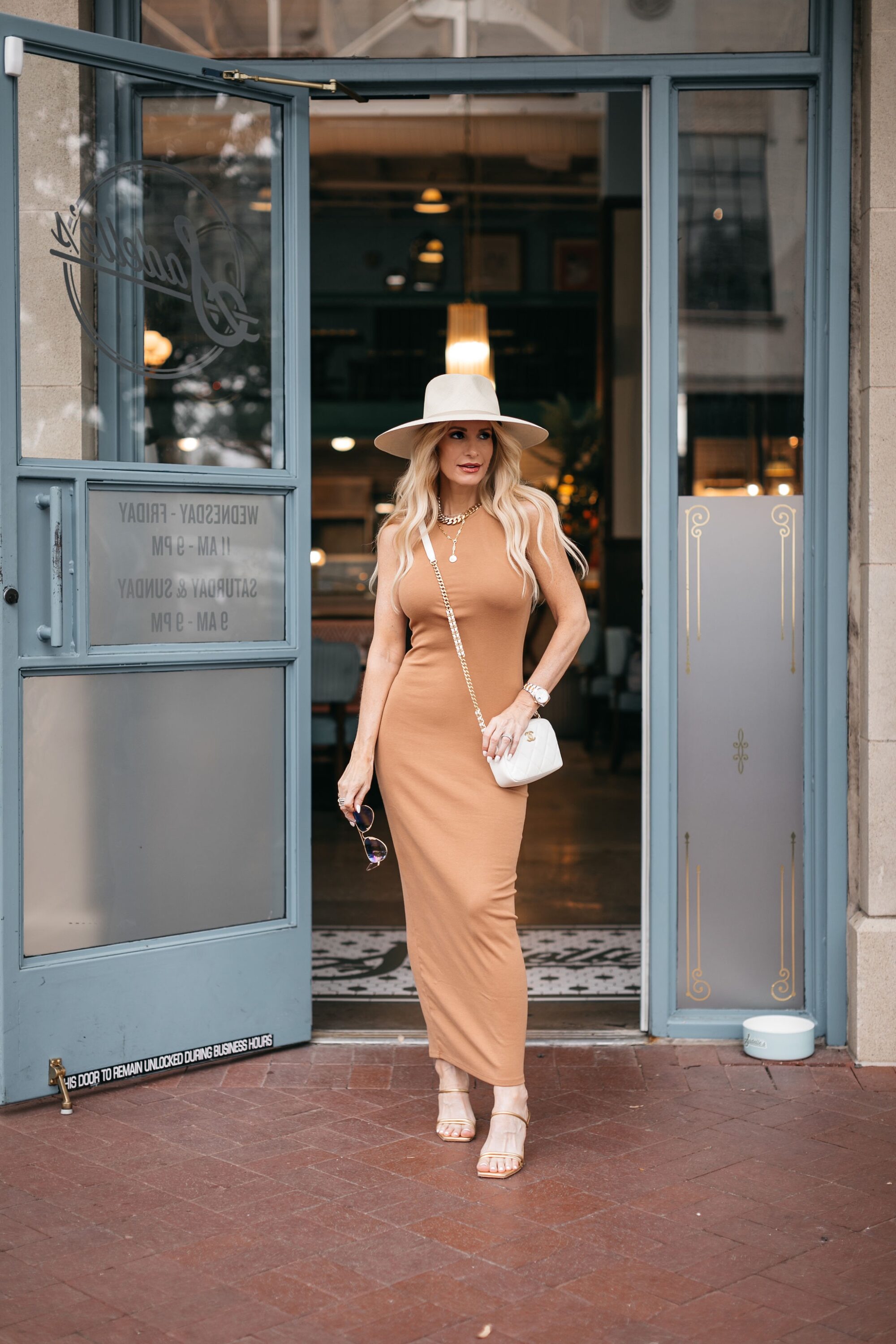 HOW TO STYLE A SUMMER HAT: THE BEST SUMMER ACCESSORY